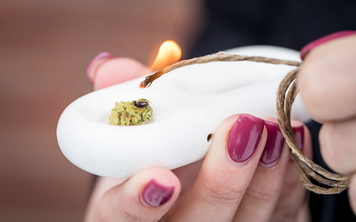 What Is Hemp Wick? (And How to Use It) — Bong Outlet Canada